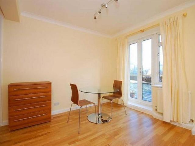 Studio to rent