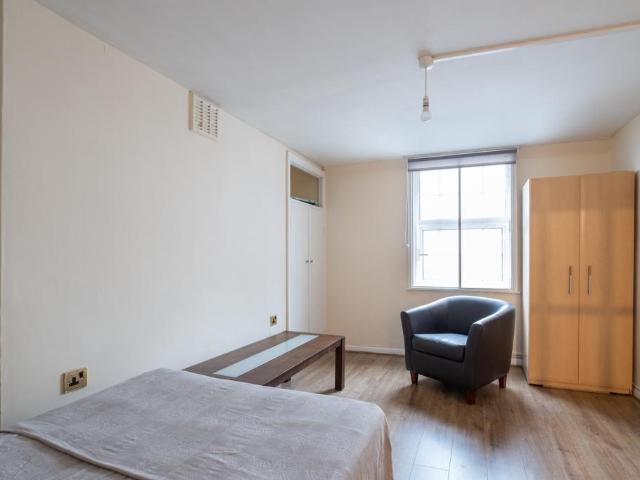 Studio to rent