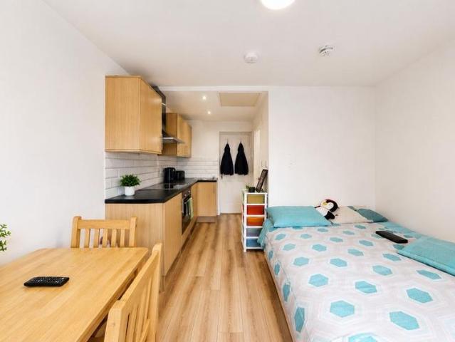 Studio to rent