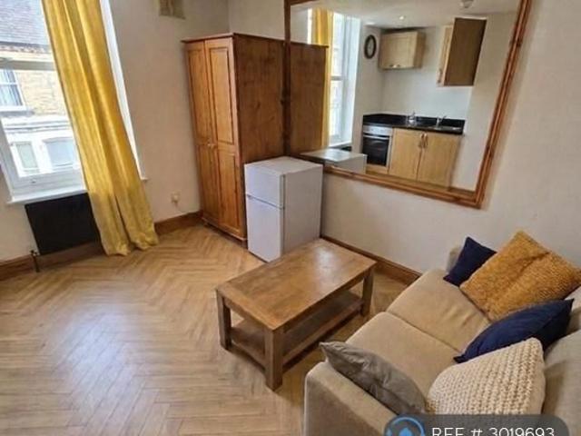 Studio to rent