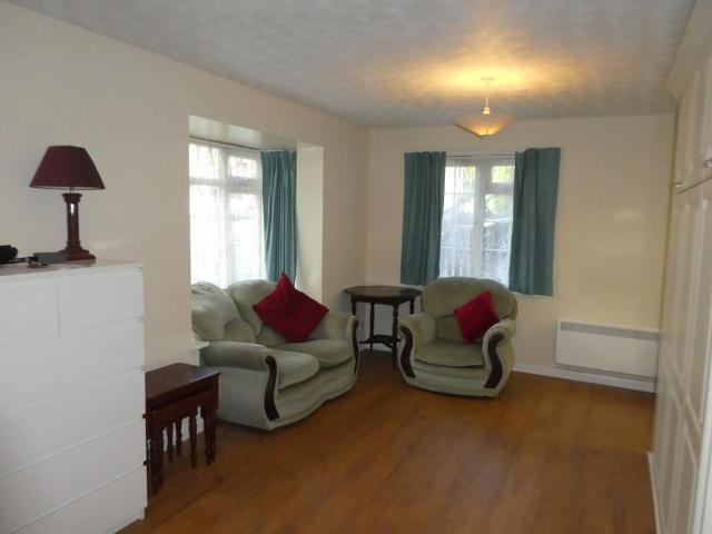 Studio to rent