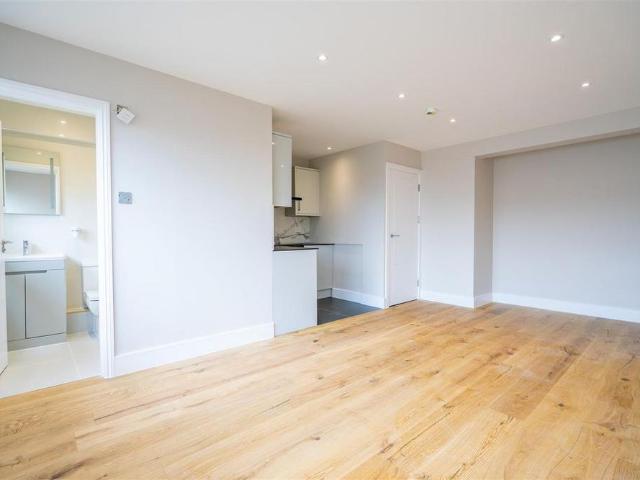 Studio to rent
