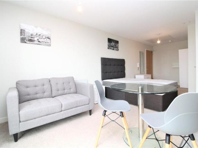 Studio to rent