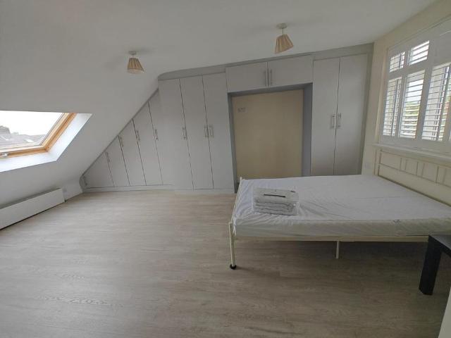 Studio to rent