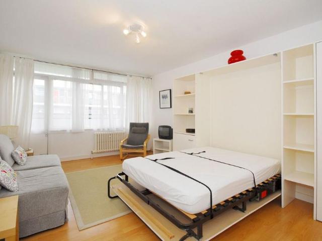 Studio to rent