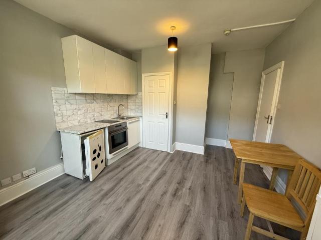 Studio to rent