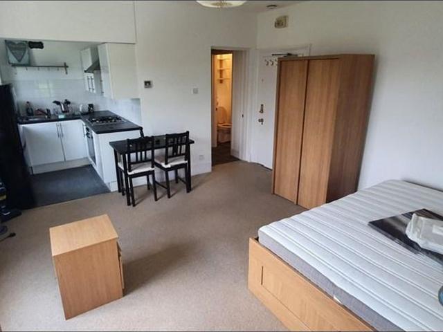 Studio to rent