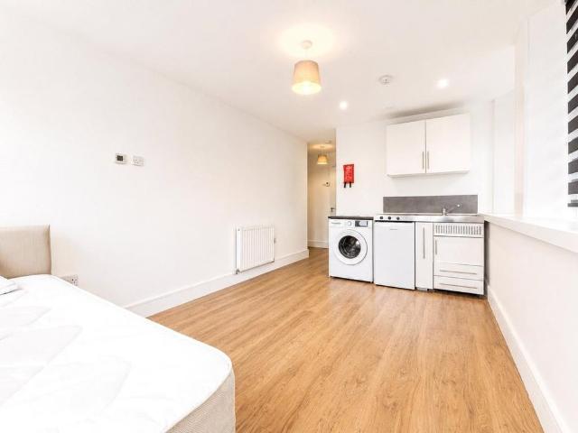 Studio to rent