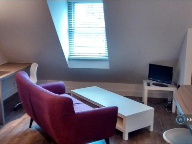Studio to rent