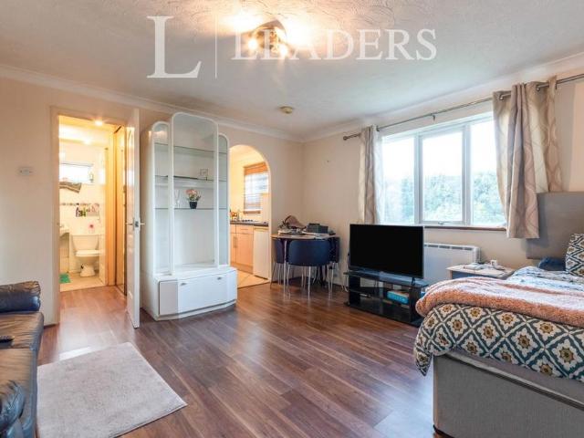 Studio to rent