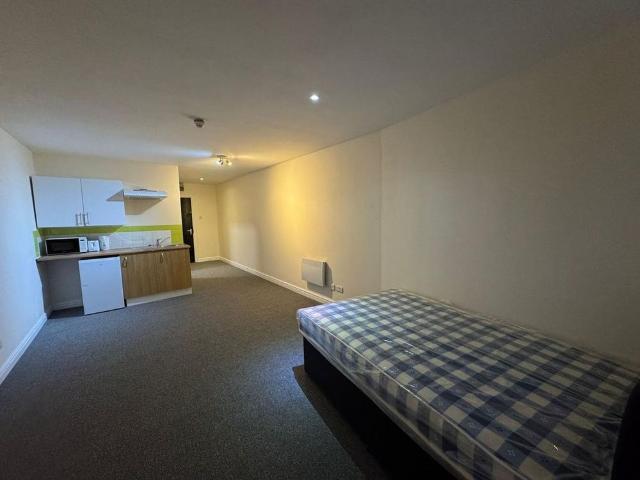 Studio to rent