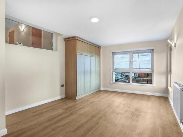 Studio to rent