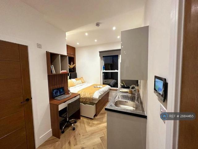 Studio to rent