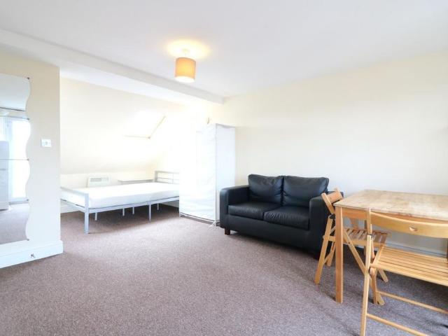 Studio to rent