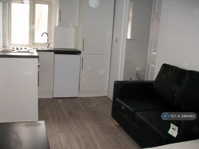 Studio to rent