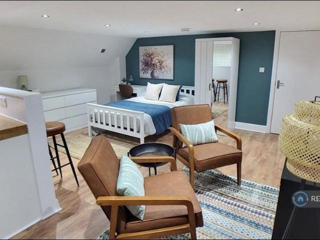 Studio to rent