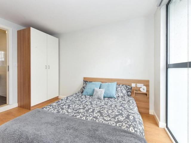 Studio to rent