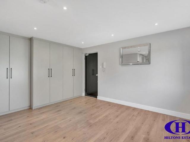 Studio to rent