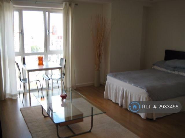 Studio to rent