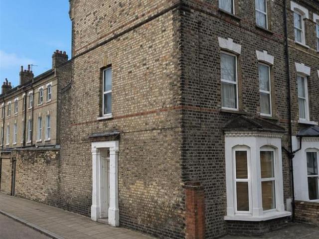 Studio to rent