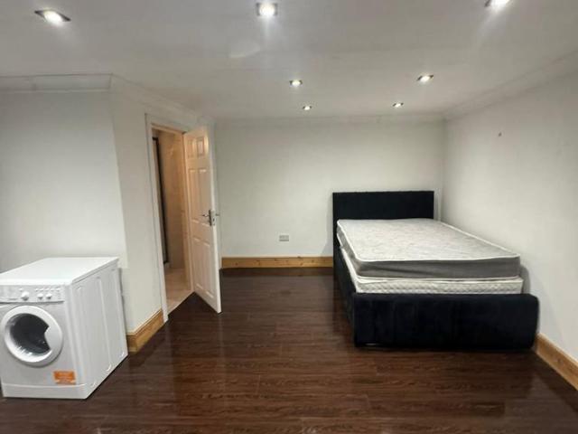 Studio to rent