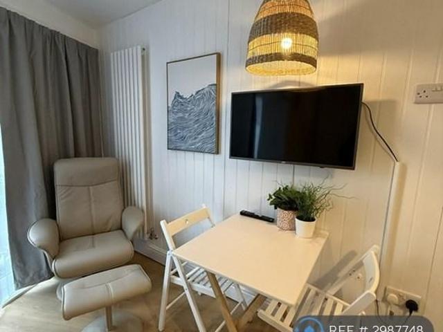 Studio to rent