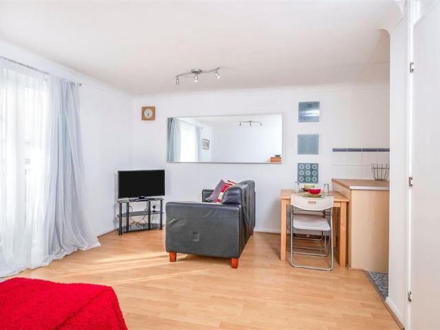 Studio to rent