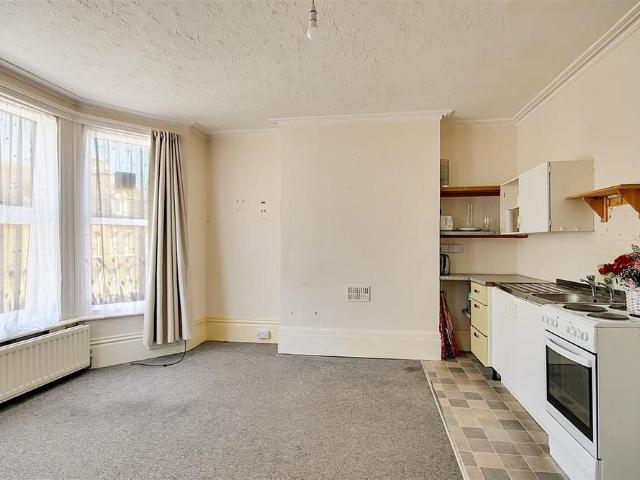 Studio to rent