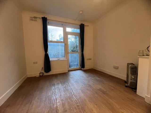 Studio to rent