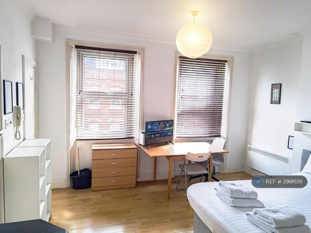 Studio to rent