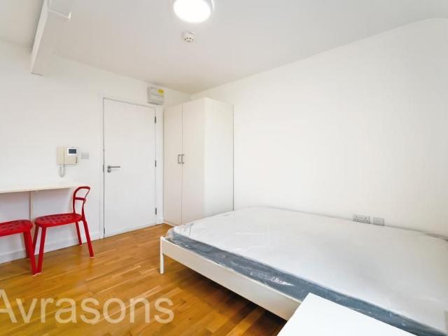 Studio to rent