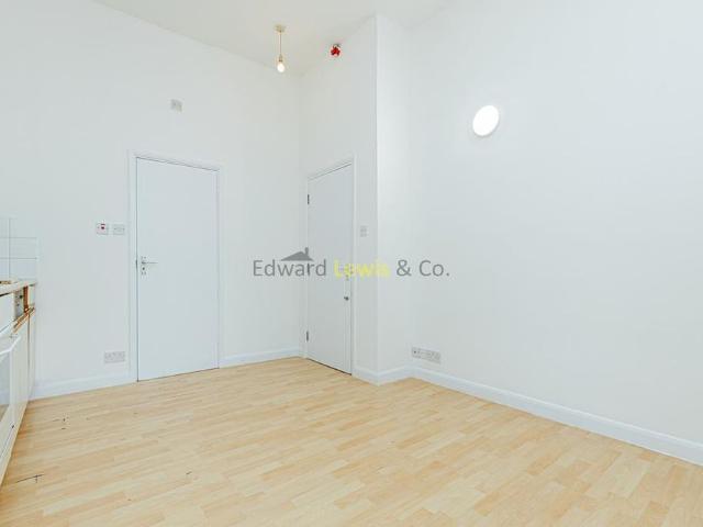 Studio to rent