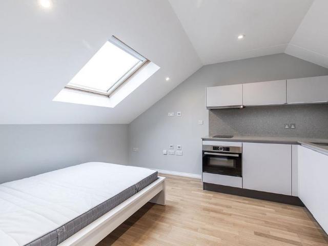Studio to rent