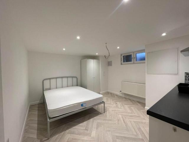 Studio to rent