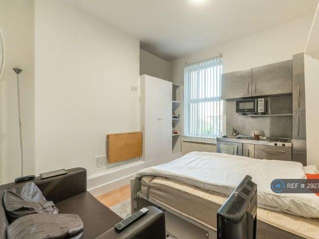 Studio to rent