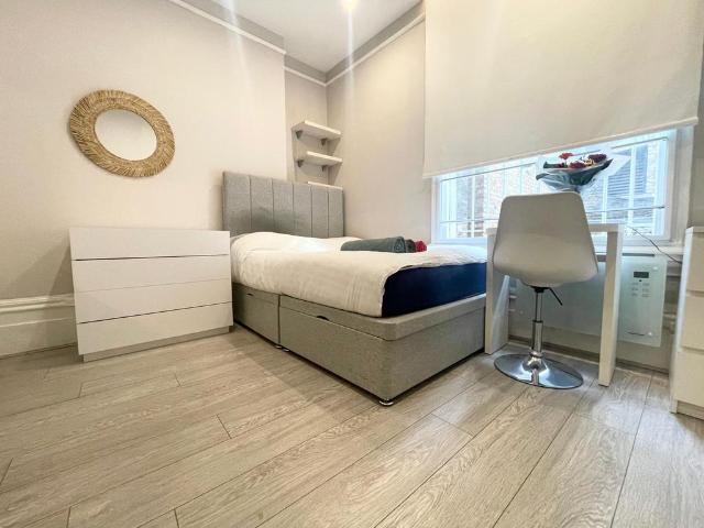 Studio to rent