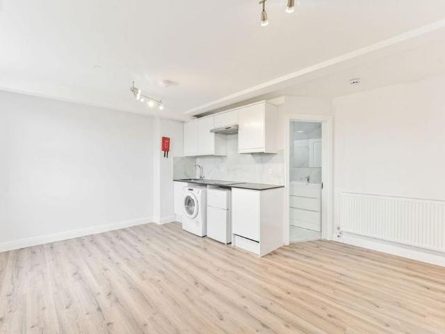 Studio to rent