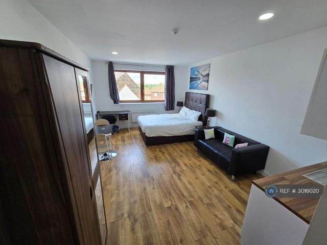 Studio to rent