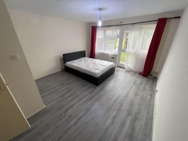 Studio to rent