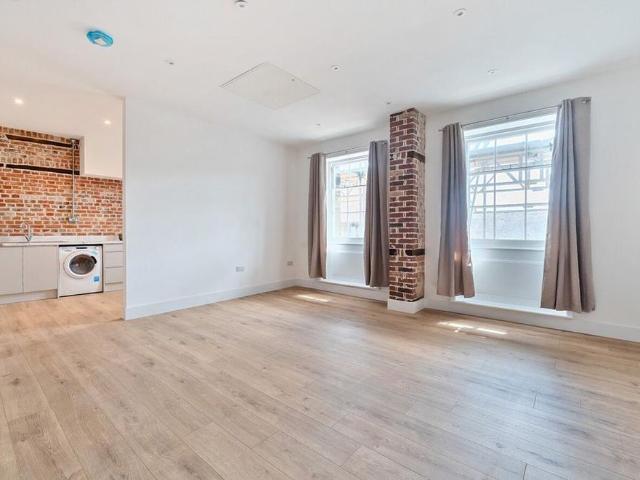 Studio to rent