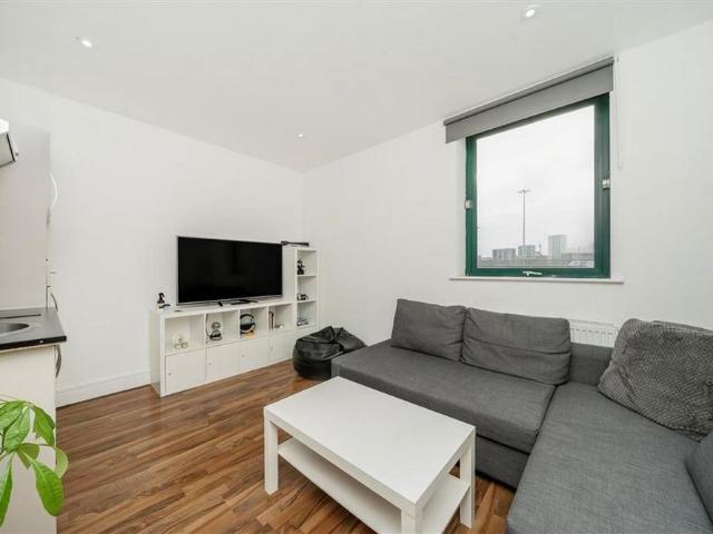 Studio to rent