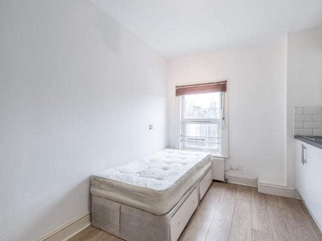 Studio to rent