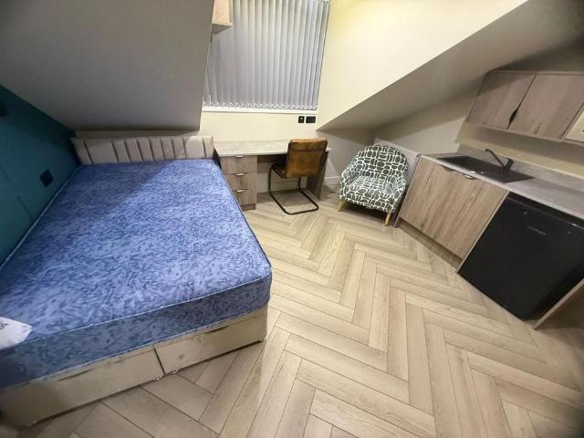 Studio to rent