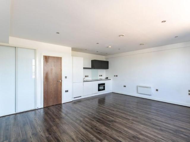 Studio to rent