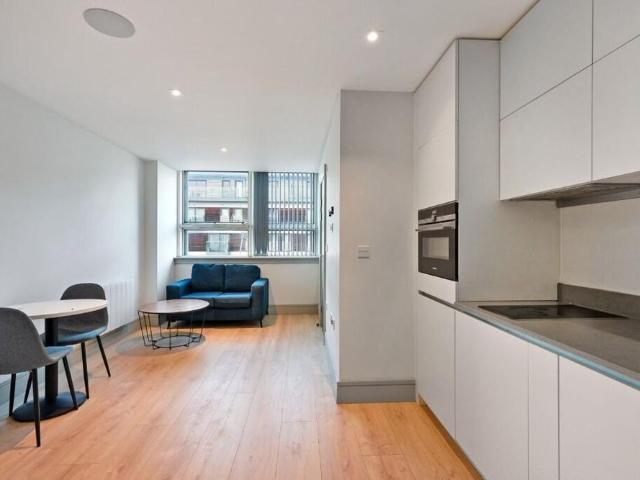 Studio to rent