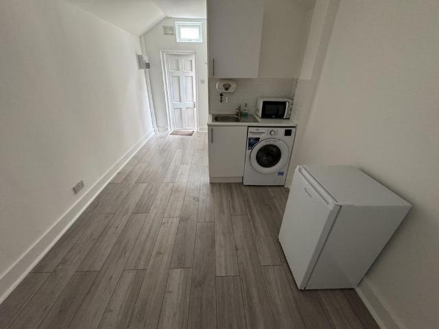 Studio to rent