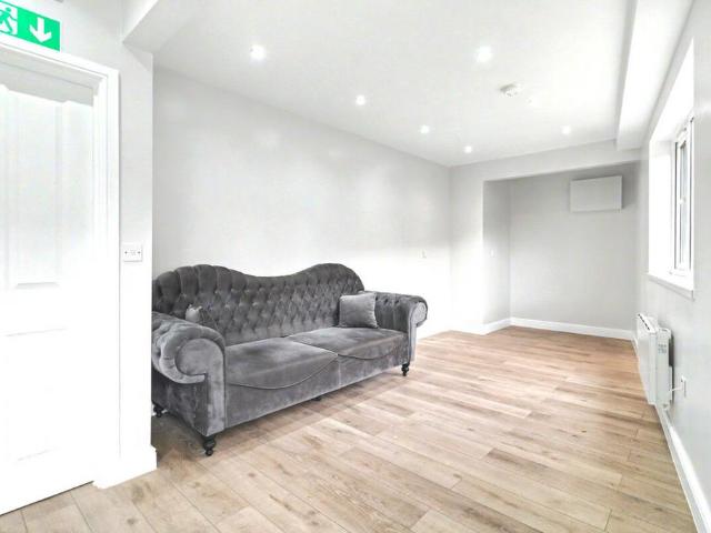 Studio to rent