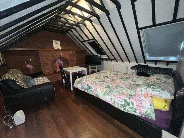 Studio to rent