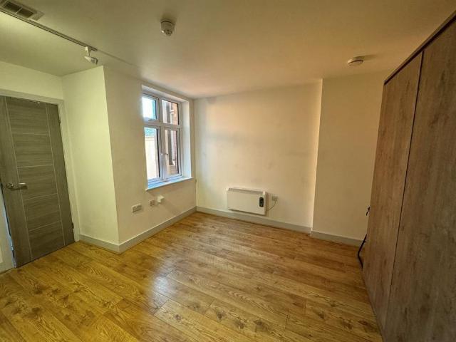Studio to rent