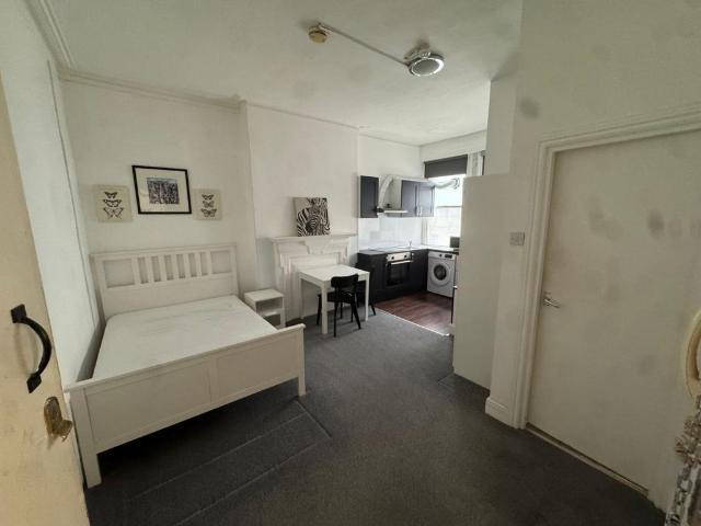 Studio to rent